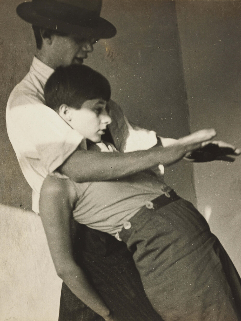 New Woman, New Vision. Women Photographers of the Bauhaus - German ...